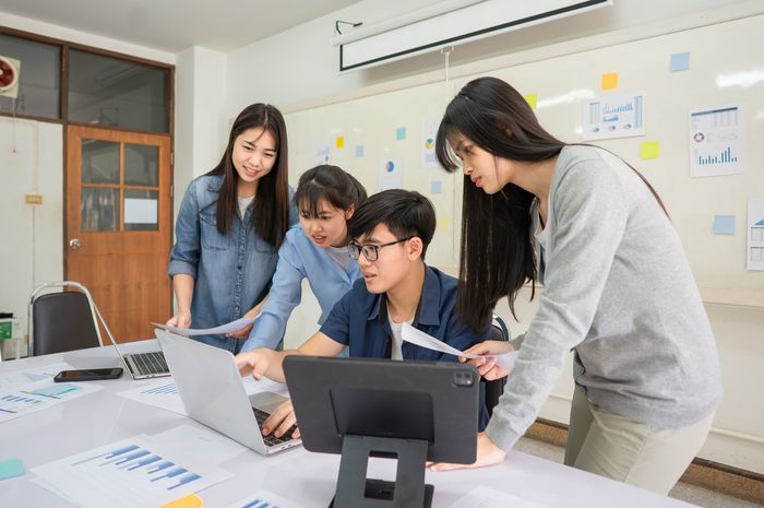 Bisa Langsung Jadi PNS, Begini Prospek Kerja Lulusan PKN STAN - Parapuan