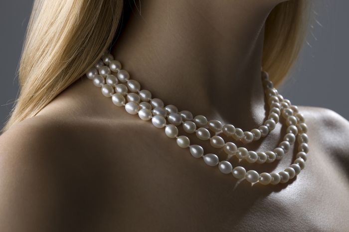5 Rekomendasi Kalung Mutiara di Zalora, Harga Mulai Rp100 Ribuan ...