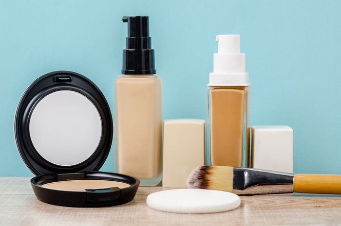 7 Jenis Foundation Berdasarkan Tipe Kulit, Ada Liquid hingga Powder ...