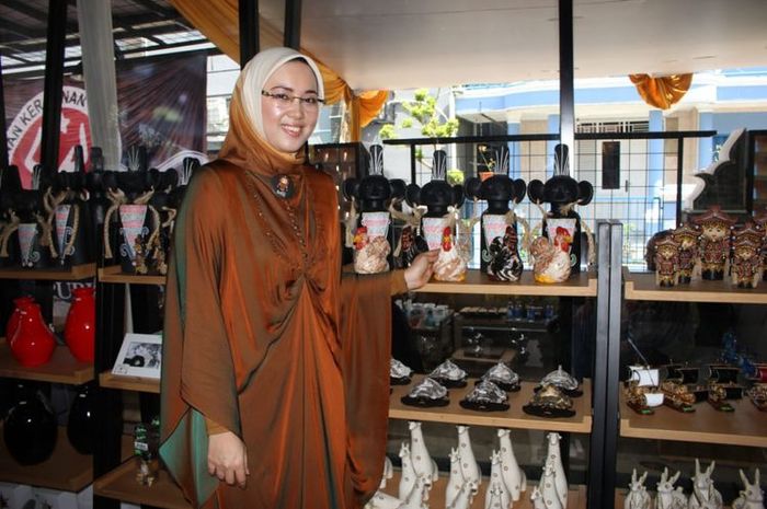 Mengenal Anne Ratna Mustika, Bupati Perempuan Pertama di Purwakarta ...