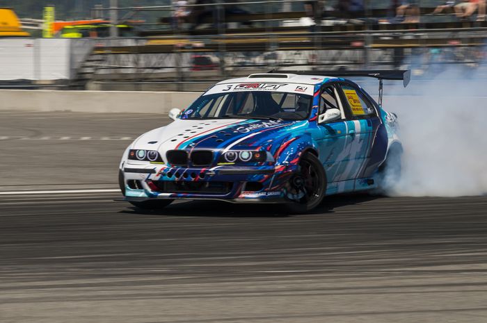 Manfaat Car Drifting, Dilakukan oleh Wendy Walters yang Viral di TikTok ...