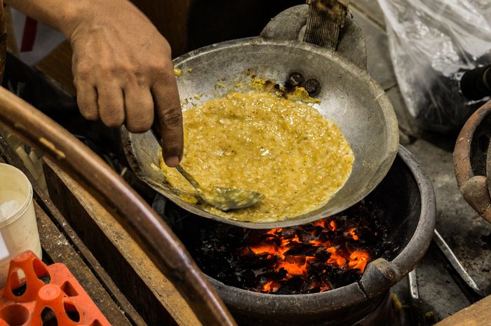 5 Makanan Khas Betawi yang Sudah Langka, Salah Satunya Bubur Ase - Parapuan