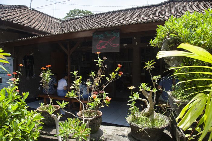 Jadi Restoran Legendaris Dunia ke-3, Ini Makanan Khas Warung Mak Beng ...