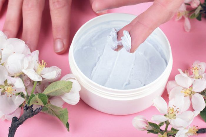 Bisa Melembapkan, Ini Rekomendasi Body Scrub untuk Kulit Kering - Semua ...