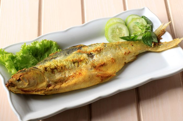 5 Cara Membuat Bandeng Presto, Kelompokkan Sesuai Ukurannya Dulu - Parapuan