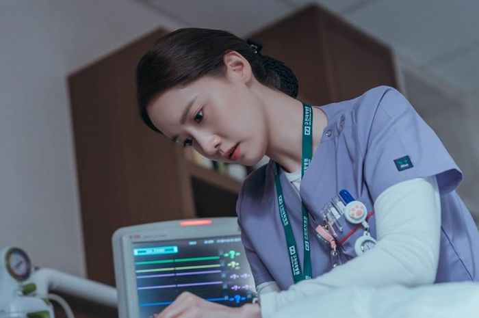 Fakta Menarik Drakor Big Mouth, Yoona SNSD Jadi Perawat dan Istri Lee Jong Suk - Parapuan